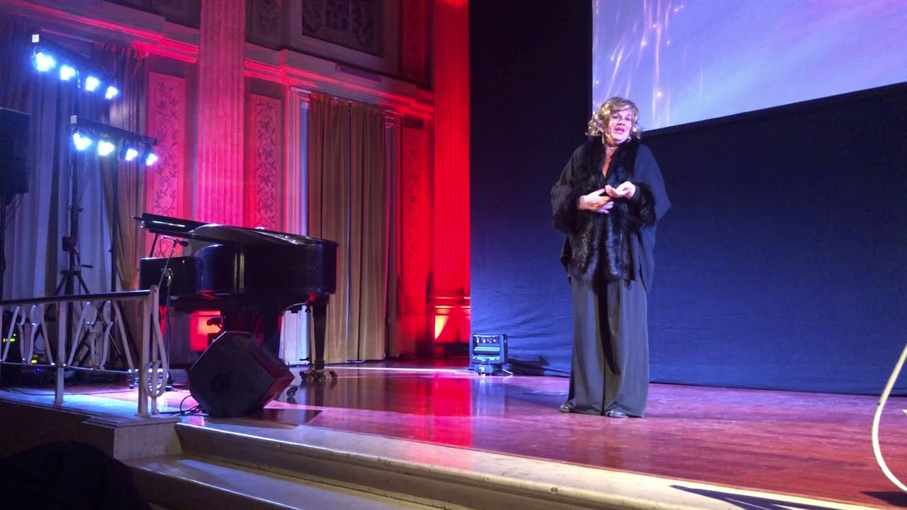 Vissi D'arte, Tosca di Giacomo Puccini. Maria Dragoni live - YouTube