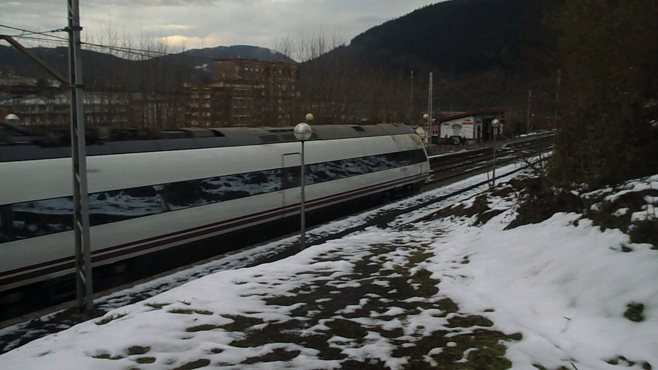 Renfe Alvia - Serie 120 realizando un San Sebastian Barcelona en ...