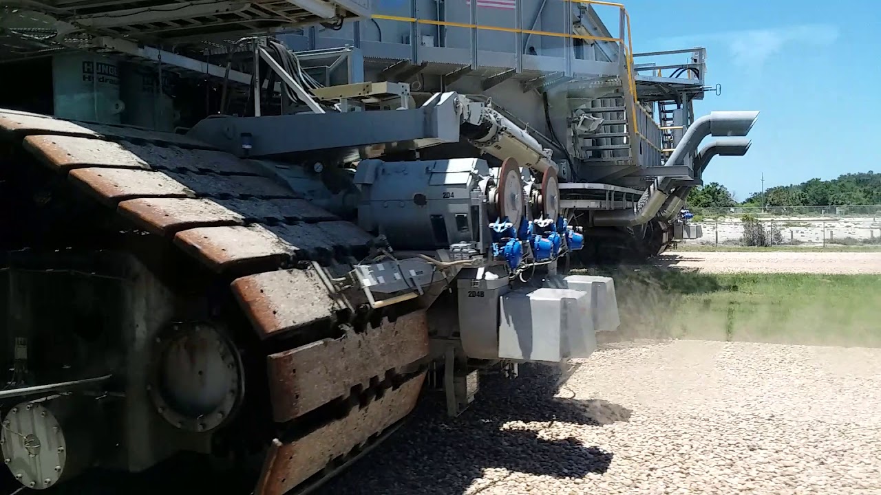 Nasa crawler transporter moving - YouTube