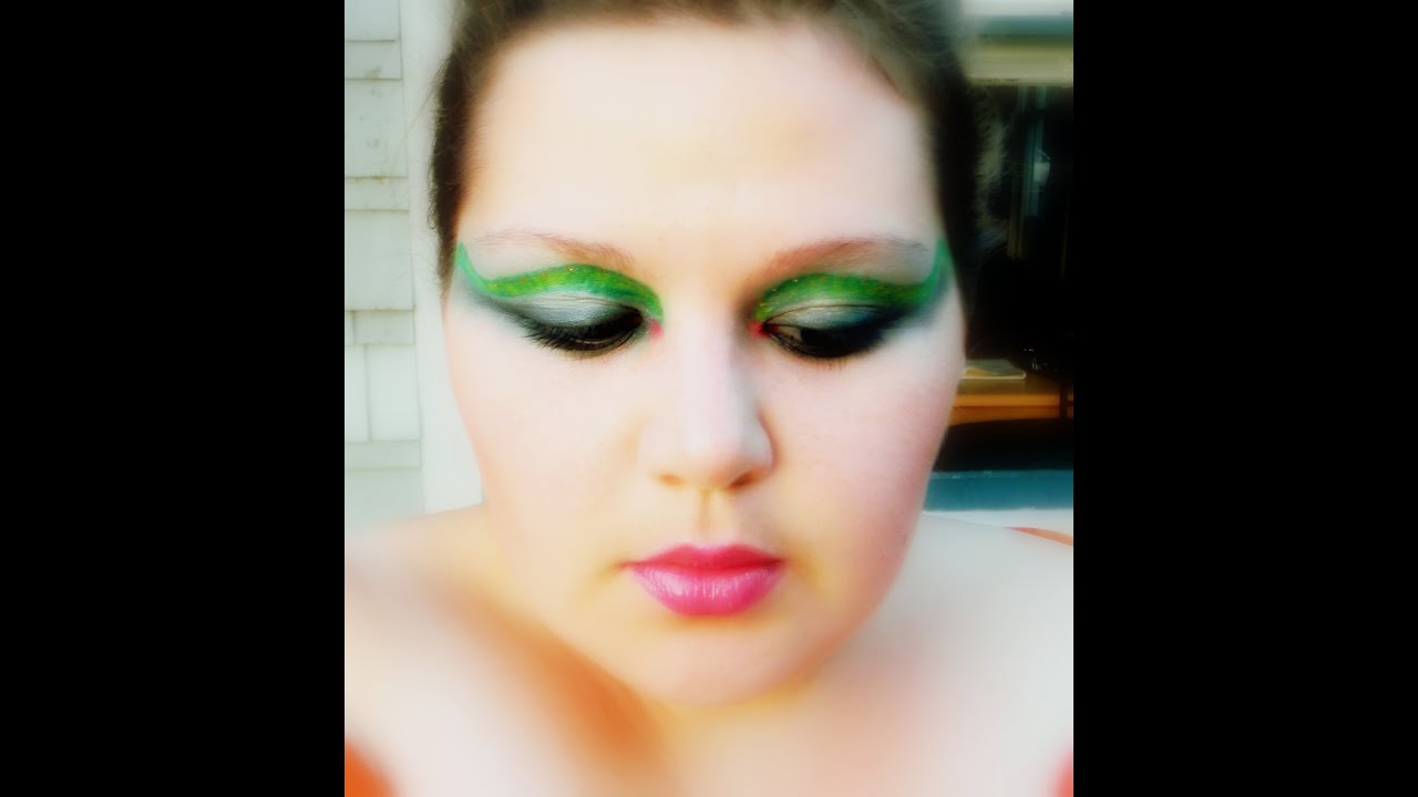 Green Snake Inspired Eye Makeup - YouTube