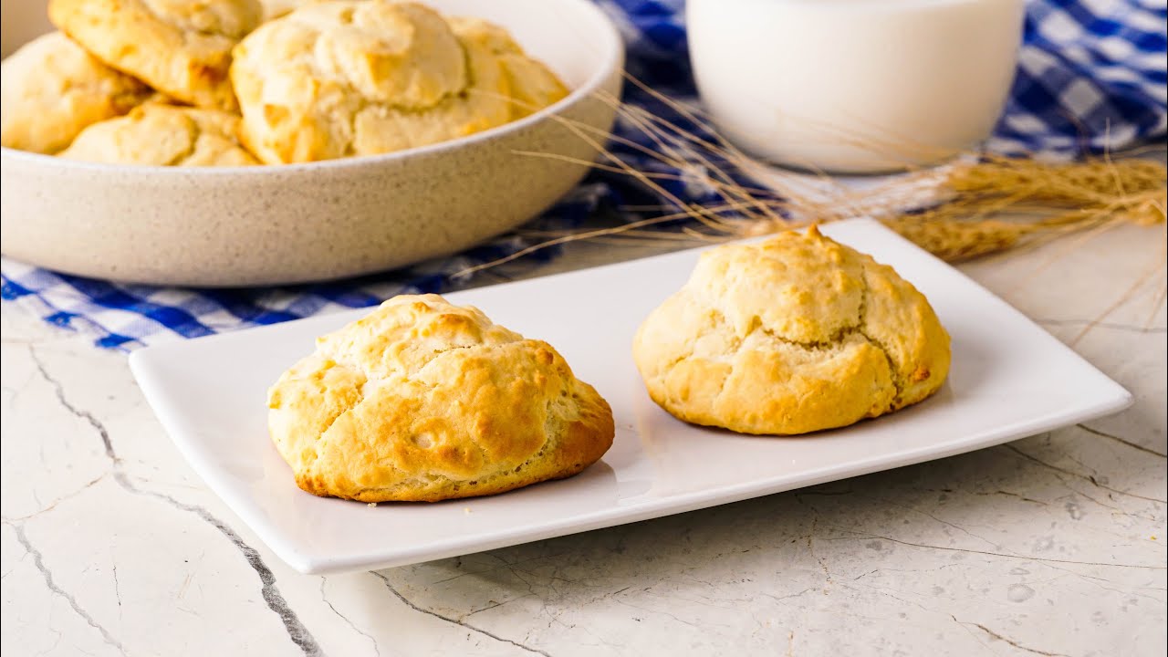 Easy Drop Biscuits with 3 ingredients! - YouTube