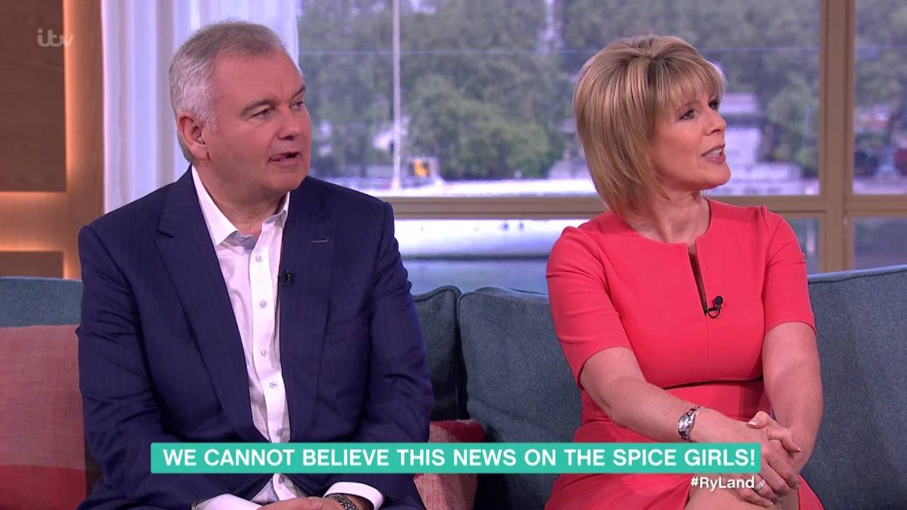 The Sofa On Up Late With Rylan | This Morning - YouTube