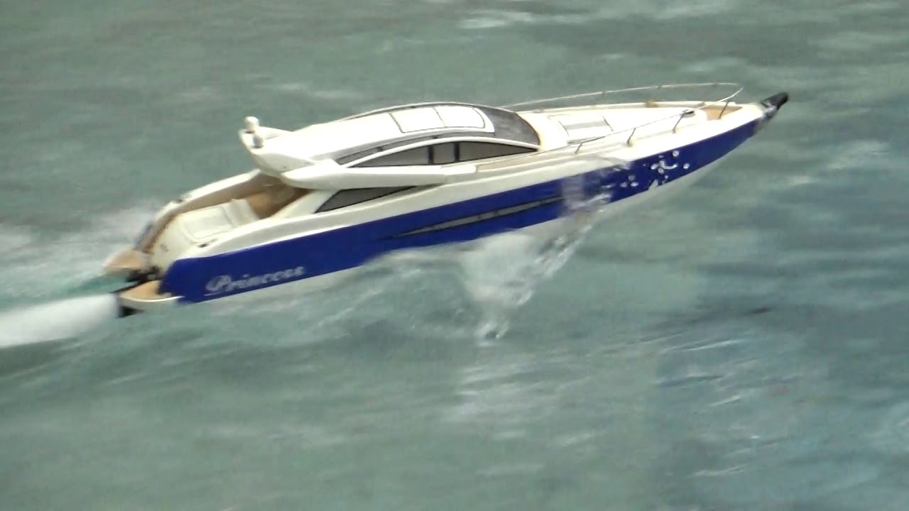 RC WATER JET BOAT 柴灣小公主 - YouTube