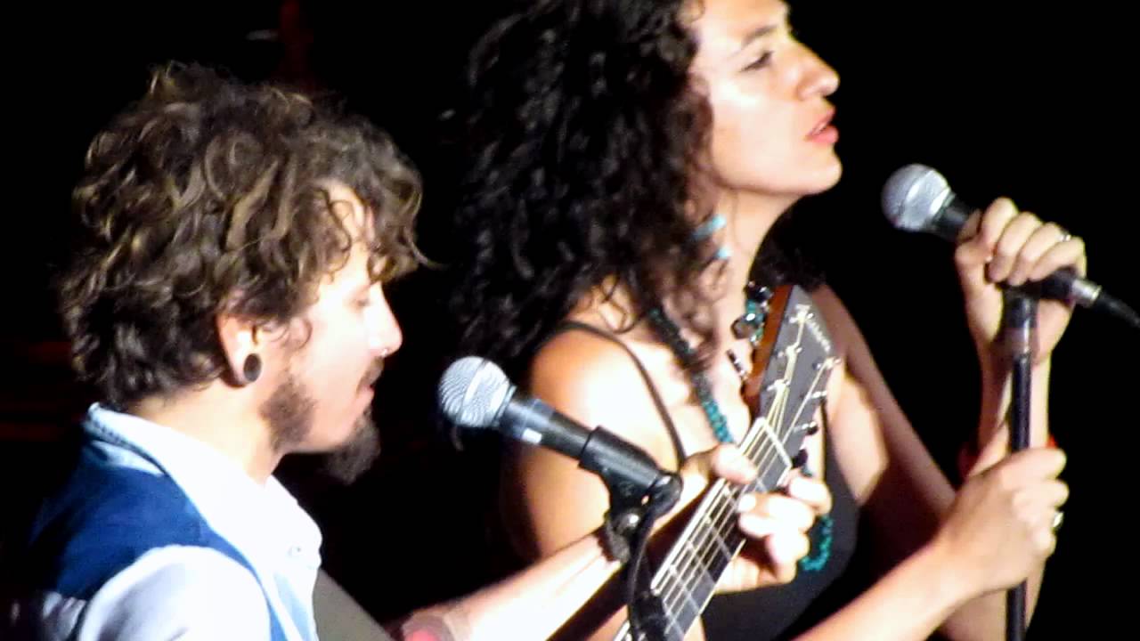 John Butler Trio Live at the Red Rocks 2011 - YouTube