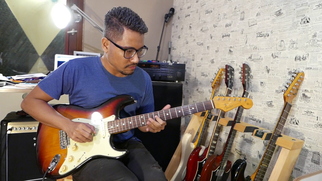 Fender Reissue 1962 Stratocaster Sunburst Japan | Andre Dinuth | @ams ...