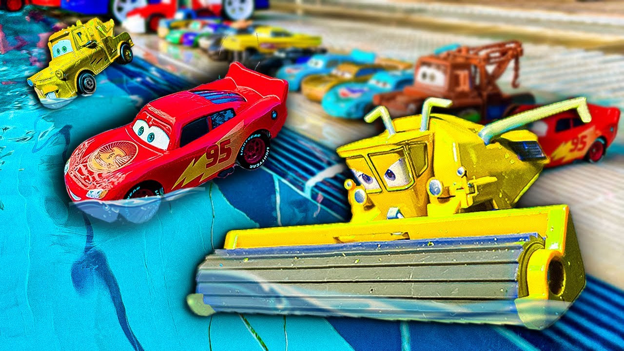Disney Pixar Cars falling into deep pool, Lightning McQueen, Tow Mater ...