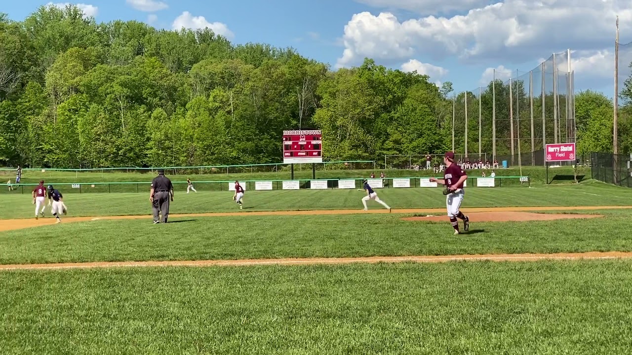 Dennis Moynihan doubles across two runs for Chatham - YouTube