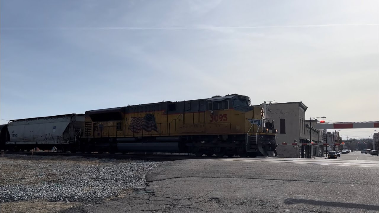 UP 3095 Tank Train, Russellville Ar - YouTube