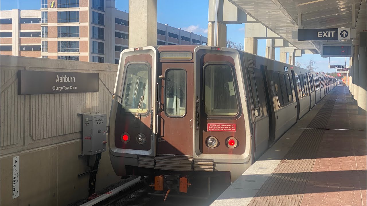 (WMATA Metrorail) Trains on the Silver Line Extension - YouTube
