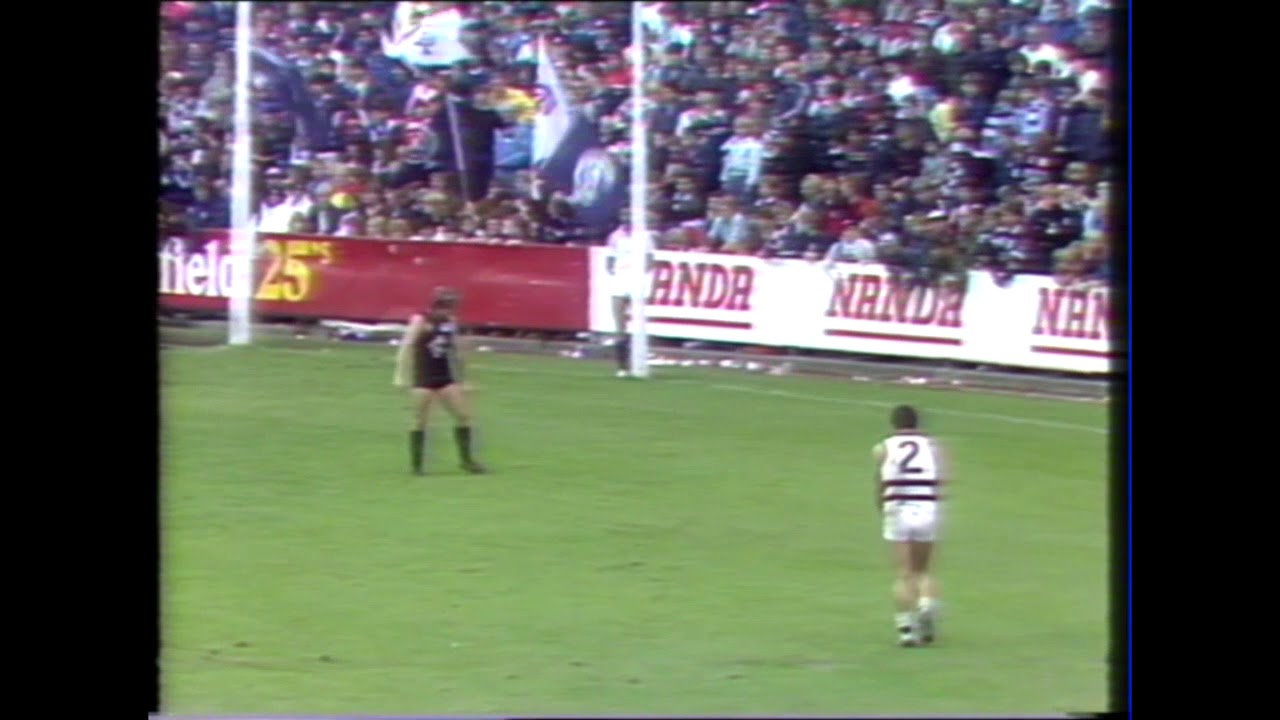 Bruce Lindner shocking shot for goal 1985 round 4 - YouTube