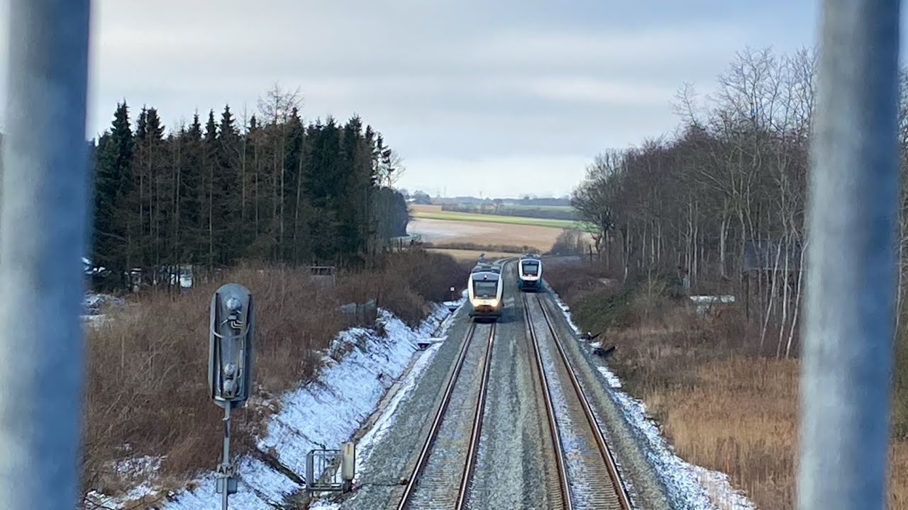 Tog ved Søften! / Train’s at Soeften! - YouTube