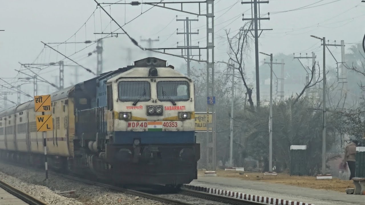19272 HW - BVC EXPRESS BEHIND SBI WDP4D CROSSING PATIALA CANTT HALT ...