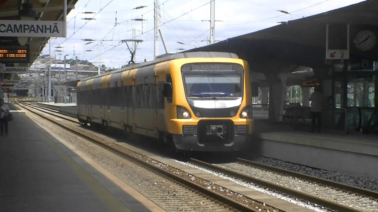CP 3400 UME (EMU) 3402 / 3452 arrives at Porto Campanha - YouTube