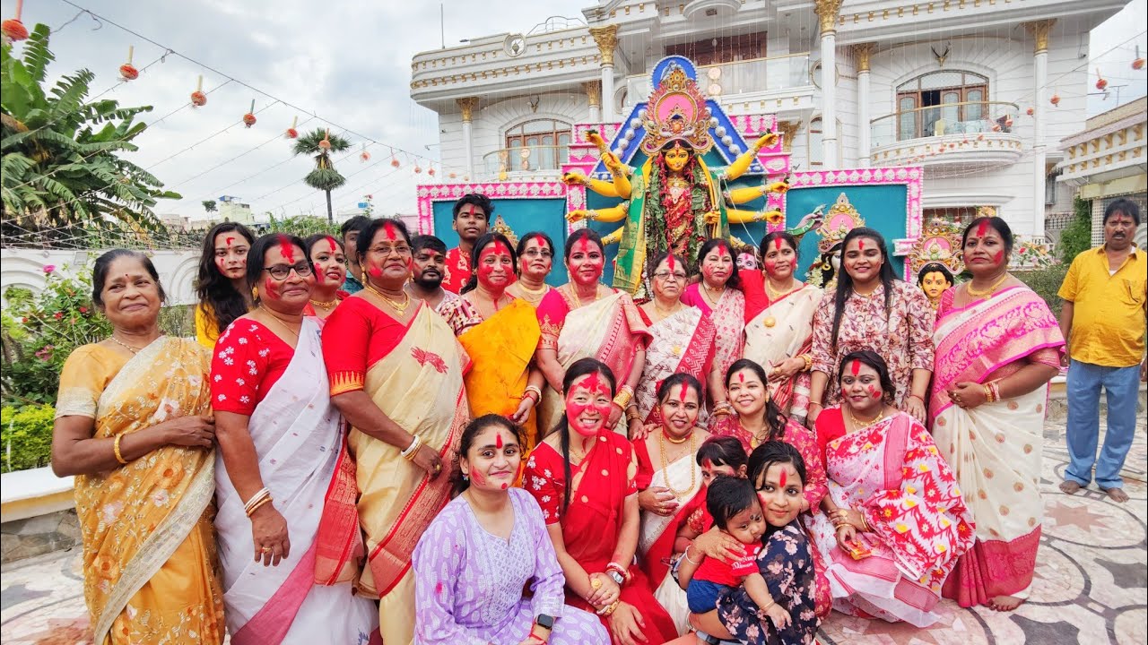 মা দুর্গার বরণ ও সিঁদুর খেলা | Bijoya Doshomi Sindur khela Maa Durga ...