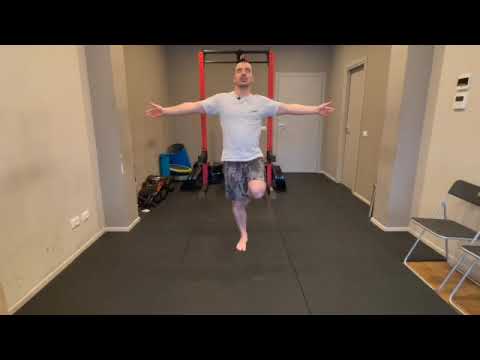 Single Leg Balance - Vertical Head Turns - YouTube