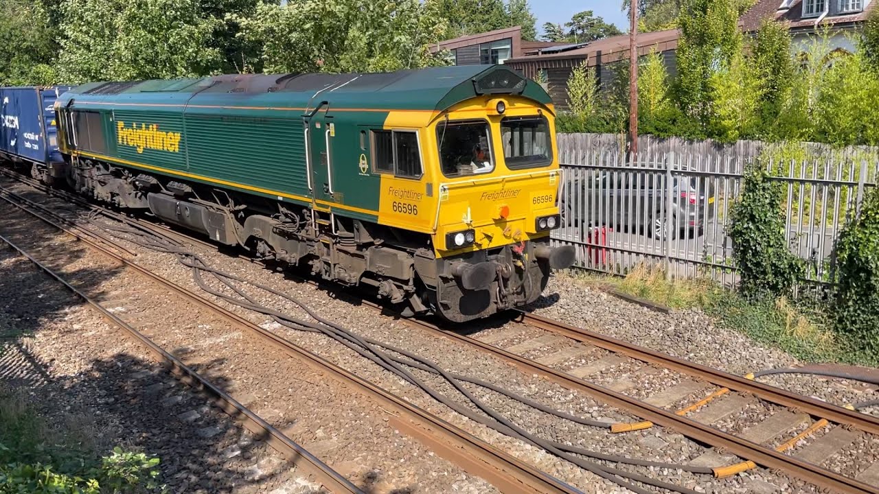 Class 66 | 66596 | Awesome Tones | Freightliner - YouTube