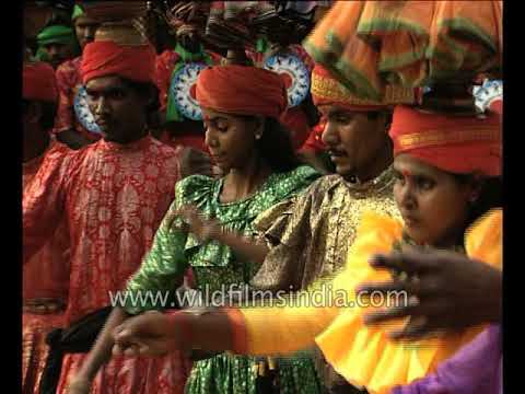 Karagam folk dance by Tamil dancers - YouTube
