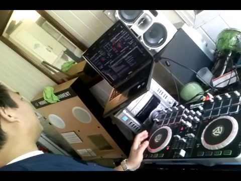 Dj Smylez - Numark Mixtrack Pro 2 hip hop blend mix, testing out ...
