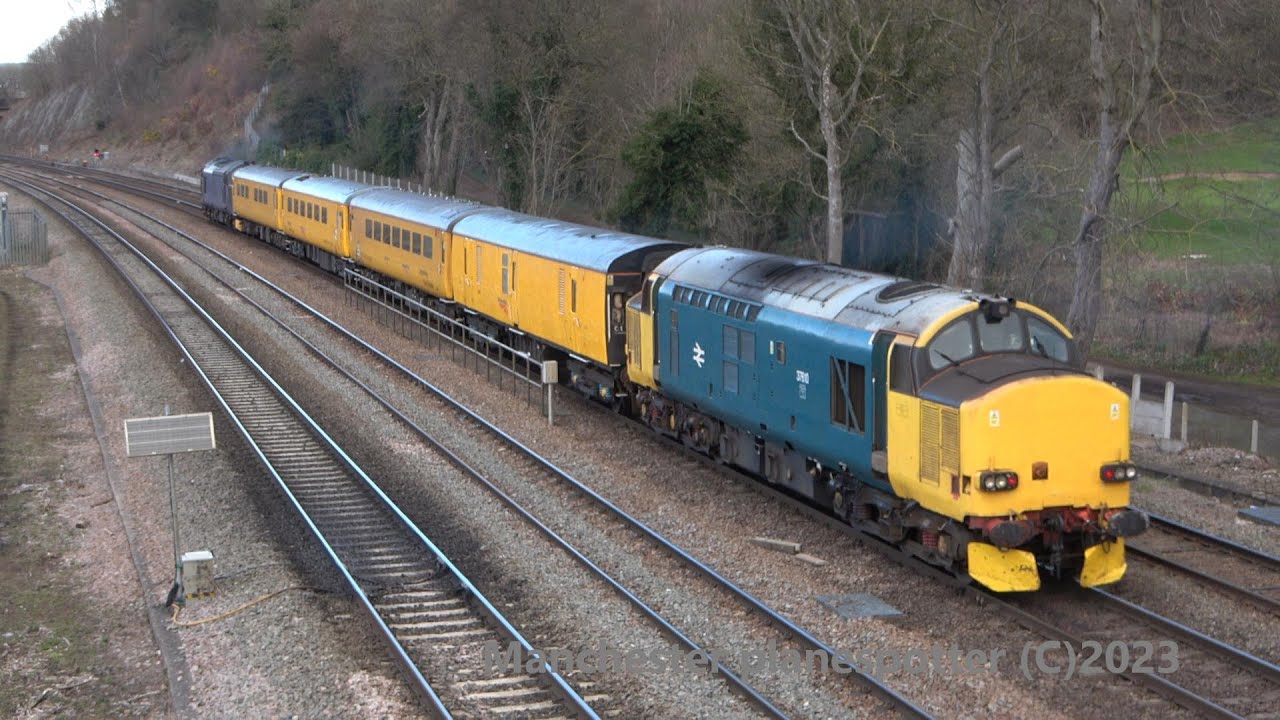(4K) Train Spotting At Chesterfield With GBRF 50049 And 37610+37612 On ...