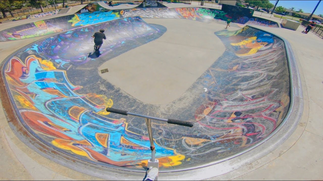 most colorful bowl at the skatepark - YouTube