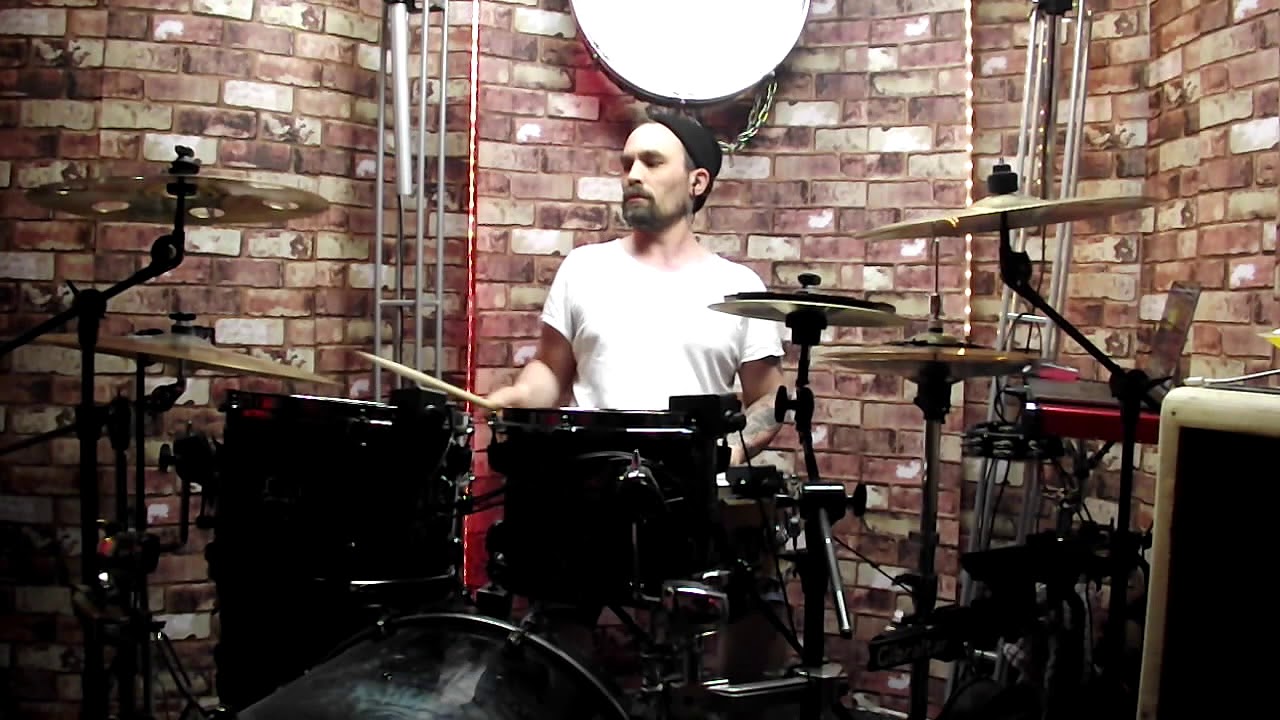 Drumming lesson #11 - YouTube