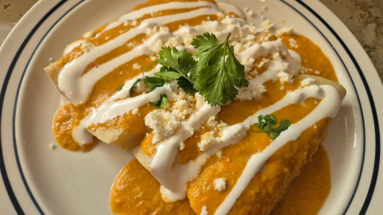 Entomatadas rellenas de pechuga de pollo - YouTube