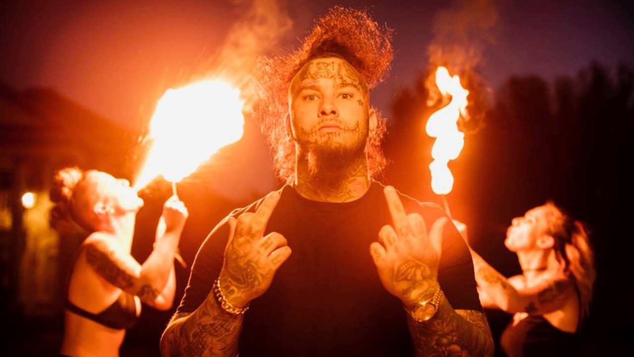 Stitches ft. Dyber "Miami" - YouTube