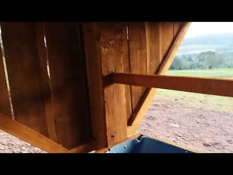 Kit Cocho coberto e creep feeding - YouTube