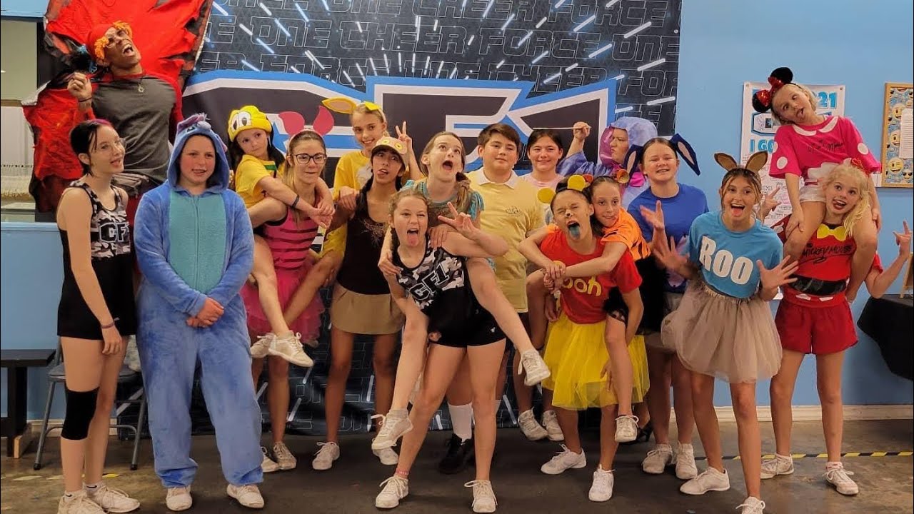 Cheer force one usasf junior level 2 strikerz biloxi Mississippi all ...