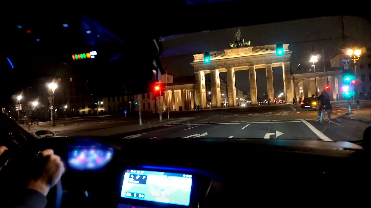 Night Driving in Berlin 🇩🇪Brandenburger Tor to Autobahn at 200 km/h ...