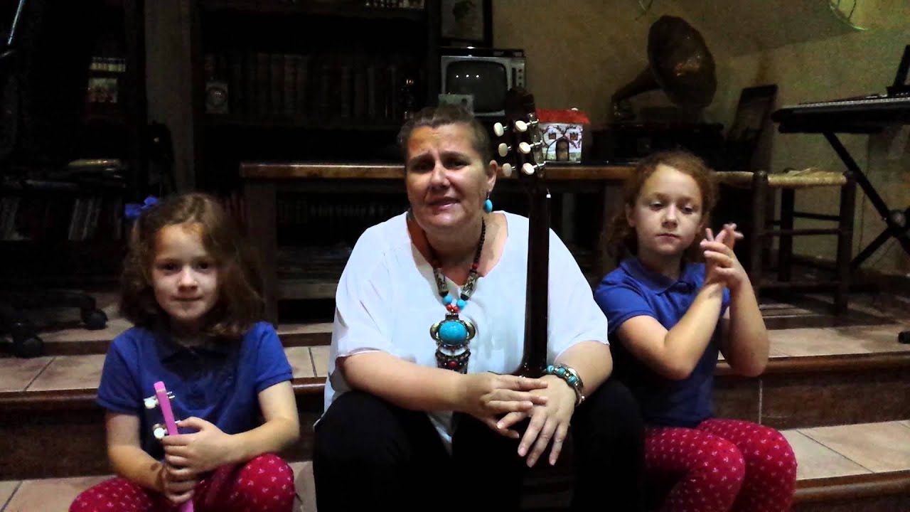 Isabel Gamarra canta por Ismael Serrano. Alhendín Granada - YouTube