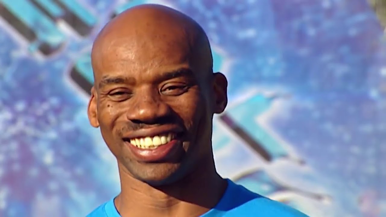 Total Wipeout UK Season 1 Episode 1 - YouTube