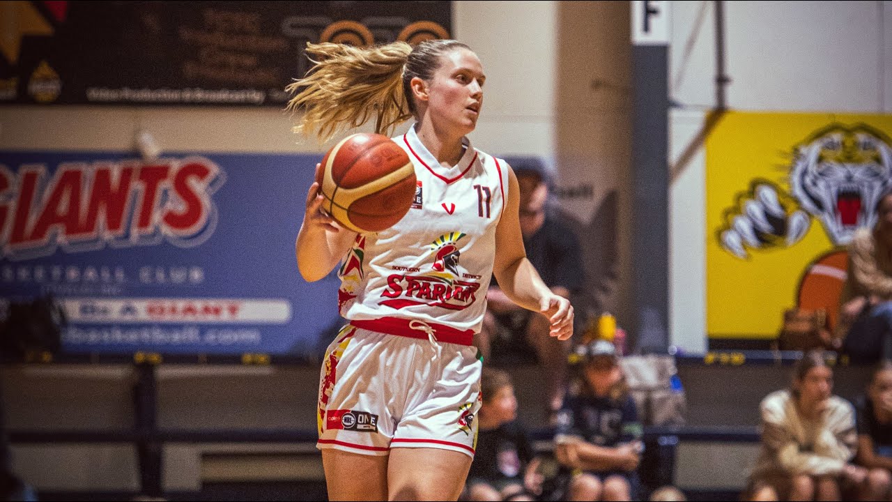 NBL1 action: Southern Districts' Maddy Allen vs Townsville/Cairns - YouTube