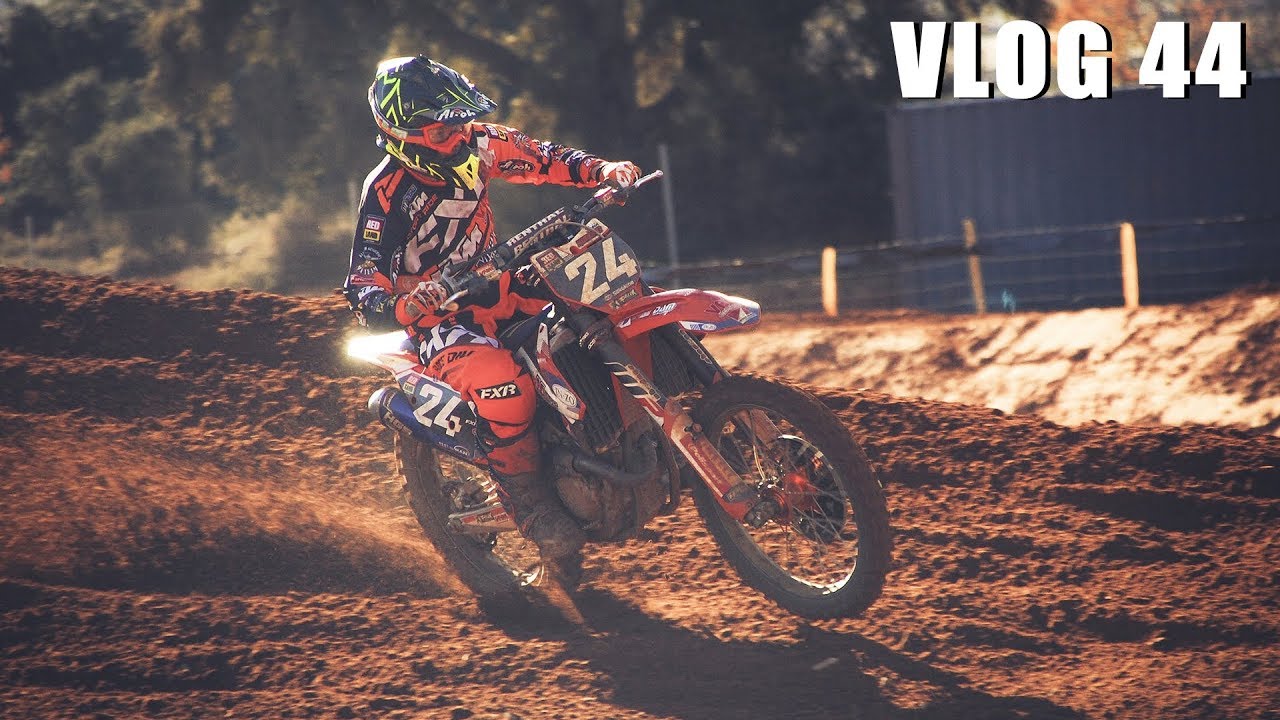 Racing in Redsand MX Park - YouTube