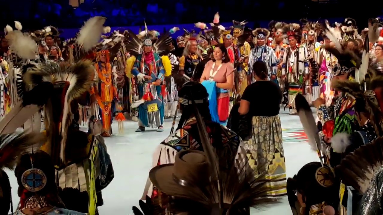 GATHERING OF NATIONS POW WOW 2019 Day 2 : Introduction Pow Participants ...