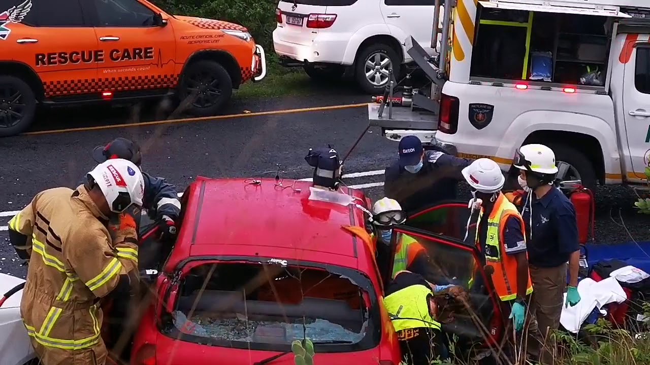 Serious Accident closes Road near Crinkley Bottom - YouTube