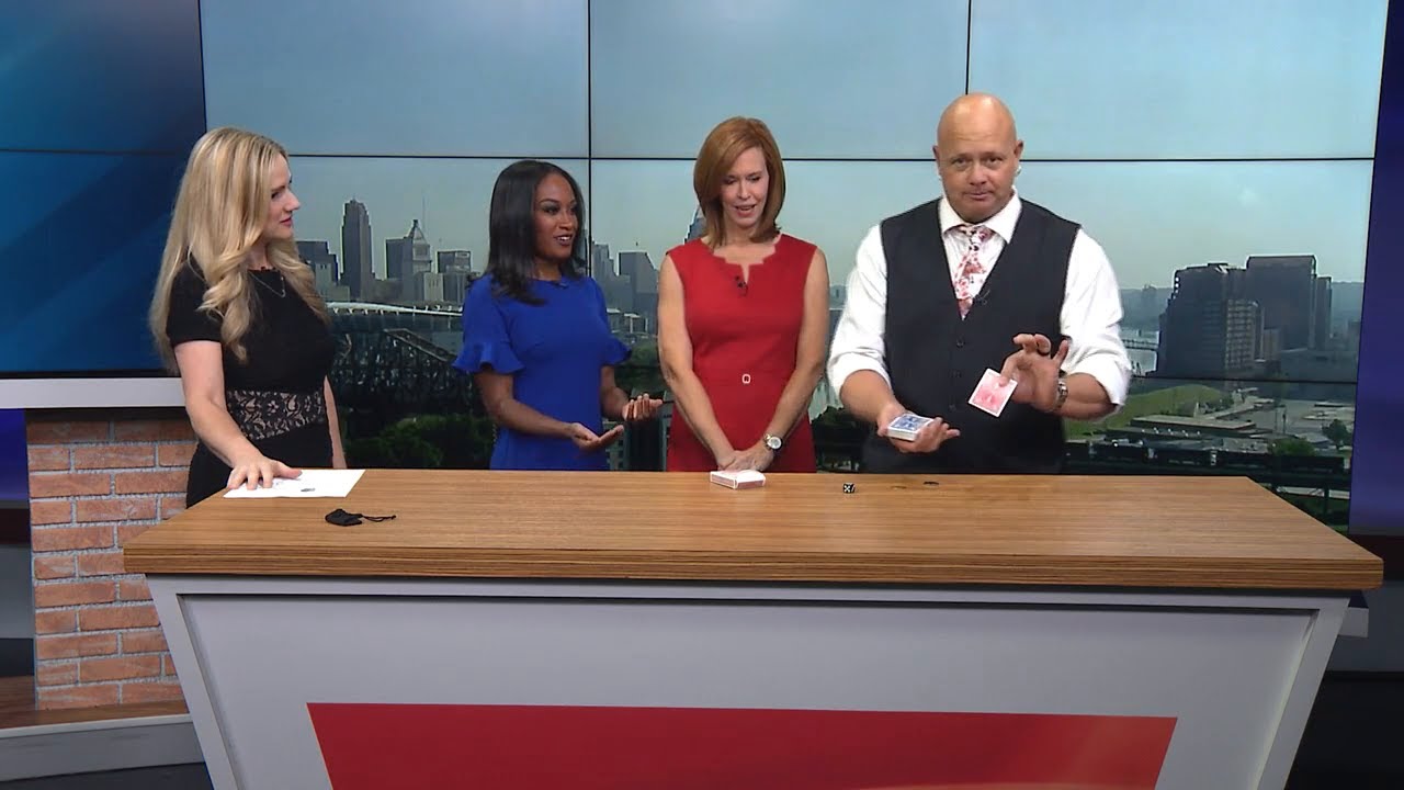 Magician does magic tricks ahead of Joe Mixon, Gary Owen birthday bash ...