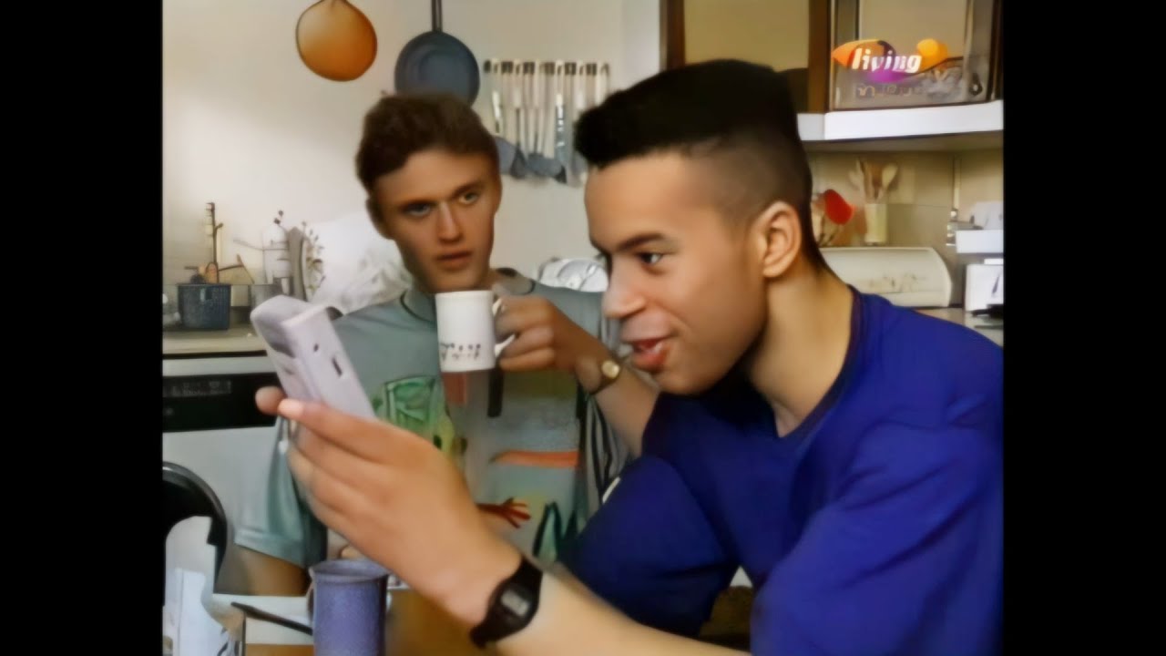 Brookside - Mike Dixon and Keith Rooney discover Tetris for the ...