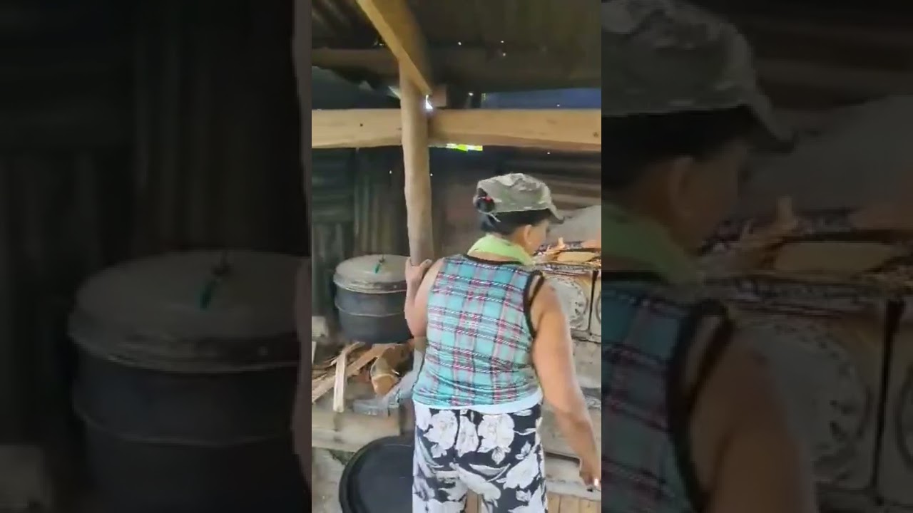 Traditional ways of making bibingka(binisaya)#traditional - YouTube