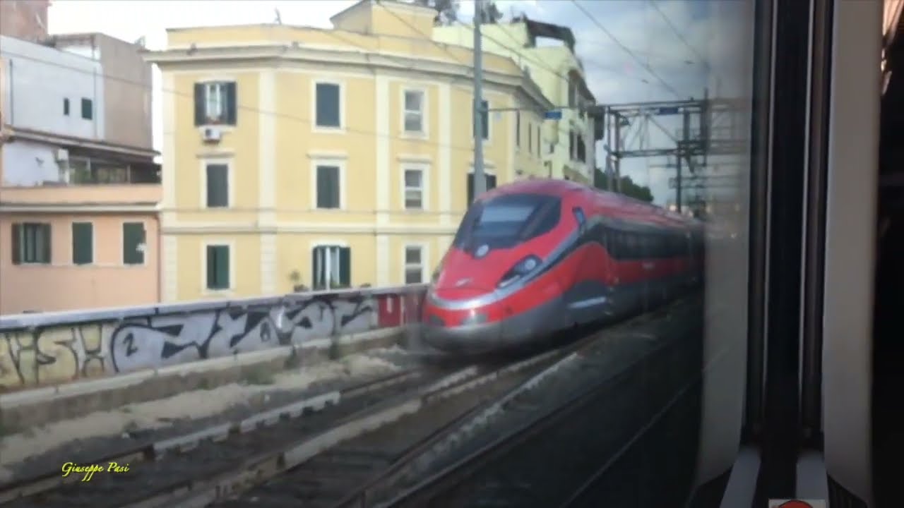 FRECCIAROSSA 500 in sorpasso su FRECCIAROSSA 1000 - YouTube