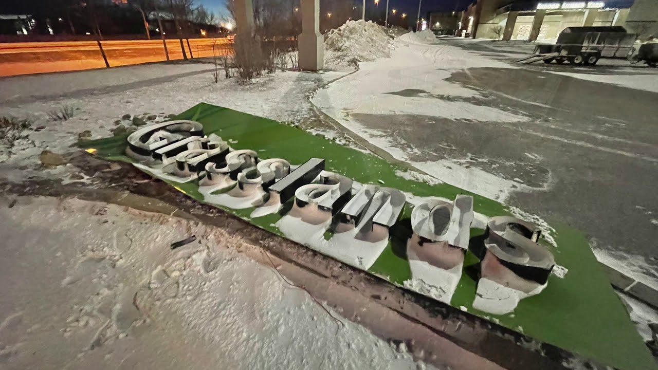 Wind Gust Snowstorm in Saskatoon Saskatchewan, Blizzard severe winter ...