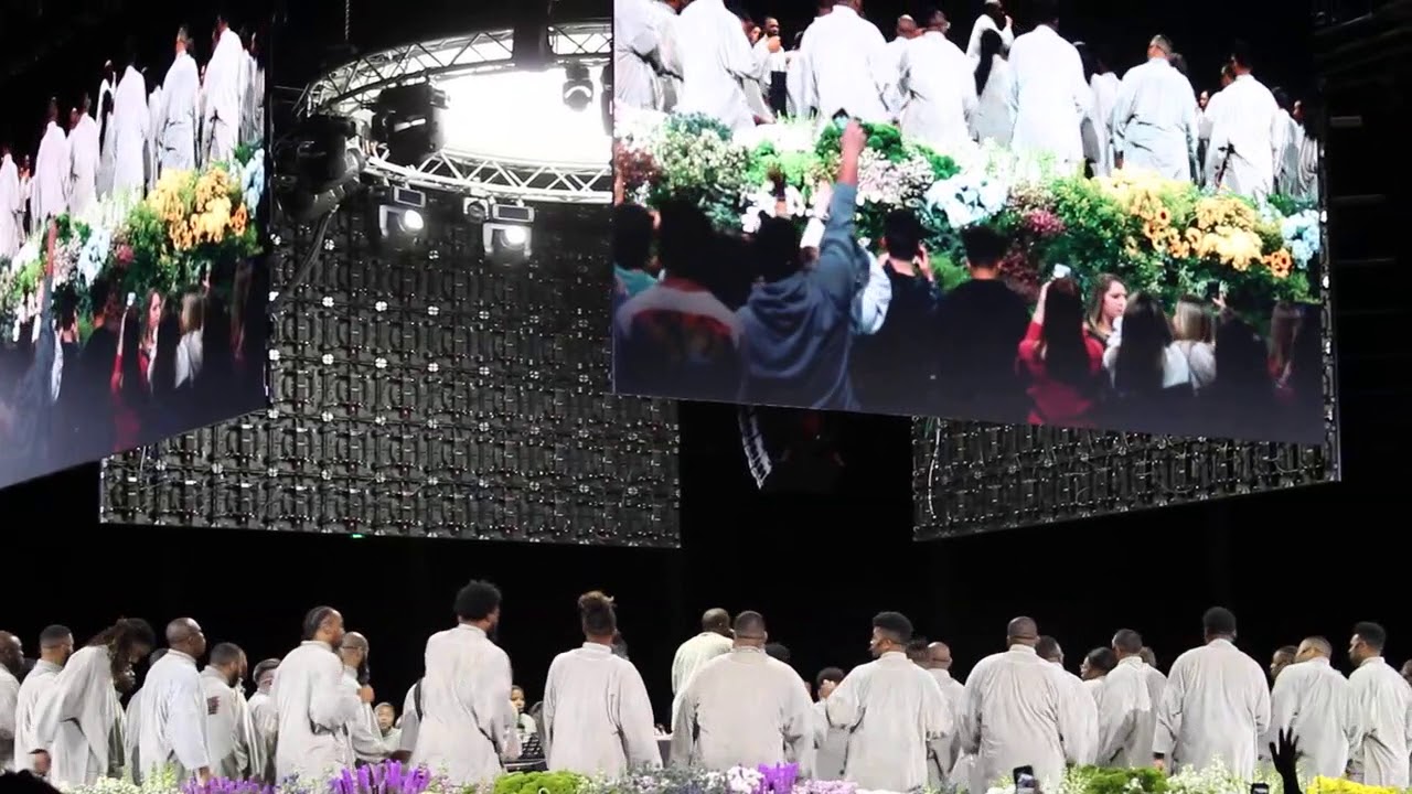 Kanye's Sunday Service - YouTube