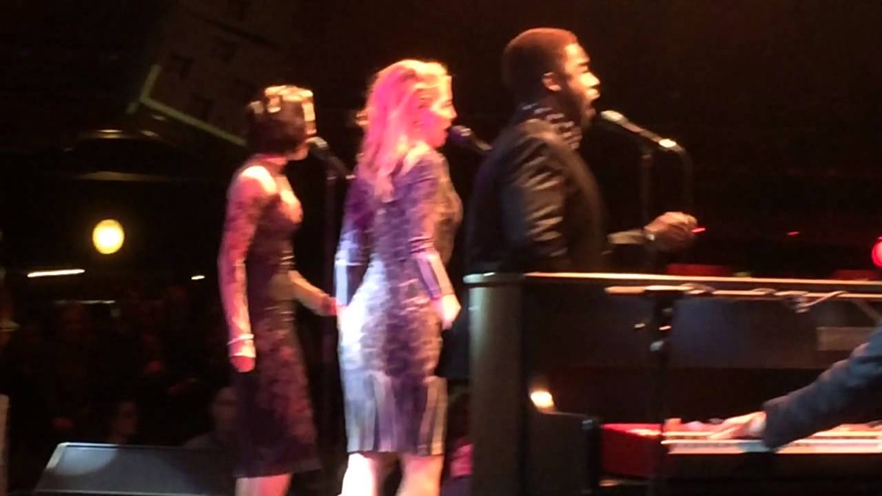 Postmodern Jukebox, "Maps" by Maroon 5, Live At the Apolo, Barcelona ...