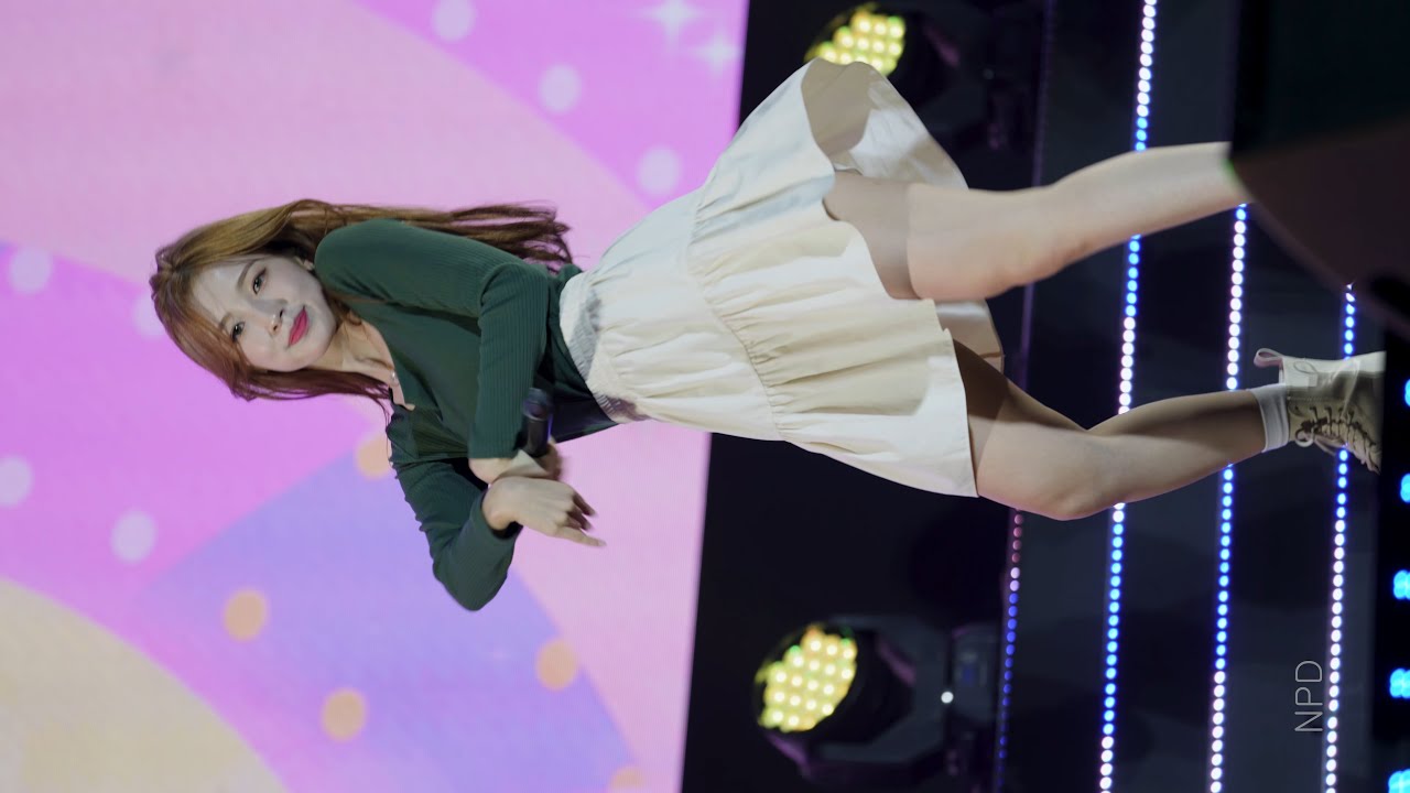 [8K 직캠] 221022 오마이걸(OH MY GIRL) 아린(ARIN) Nonstop(살짝 설렜어) 직캠(fancam) 광양 ...