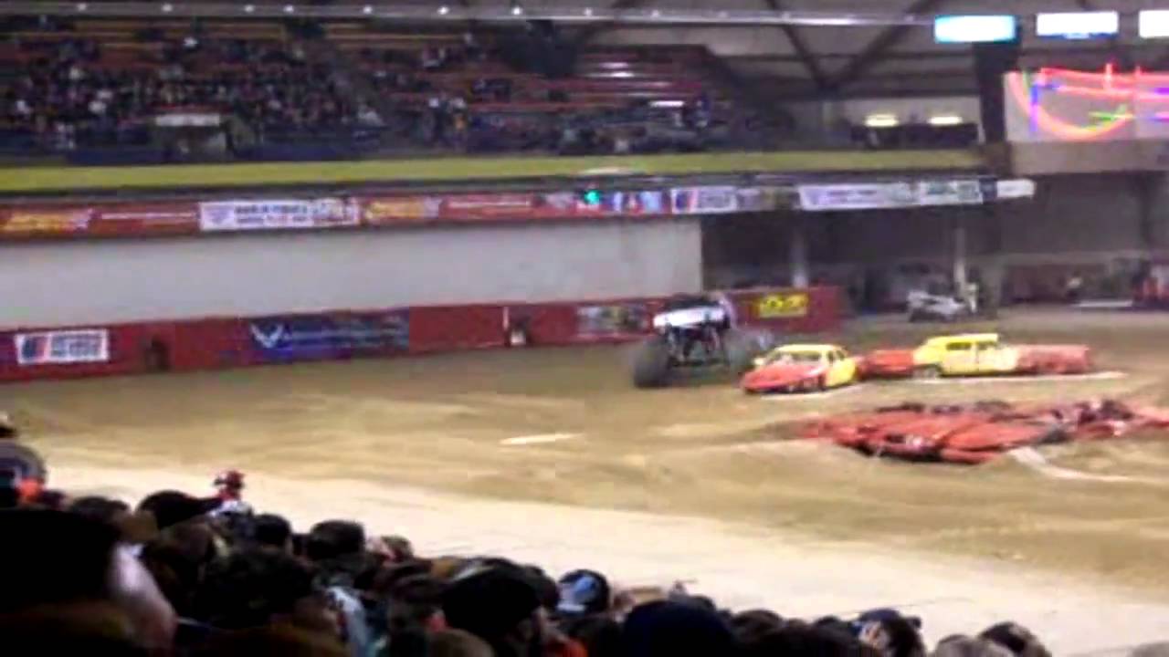 Monster Jam, Tacoma Dome, January 15 2011, 8PM Show, Part 2 - YouTube
