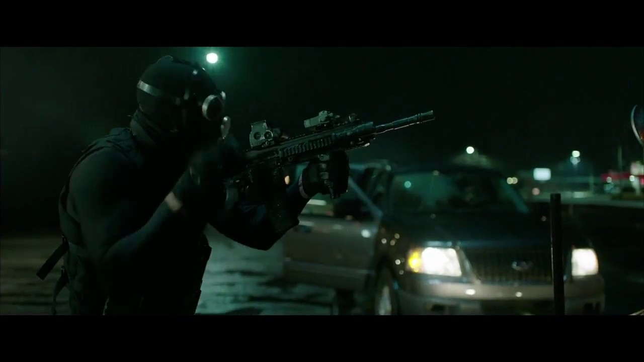 Den Of Thieves (2018) Intro Scene| Gerard Butler - YouTube