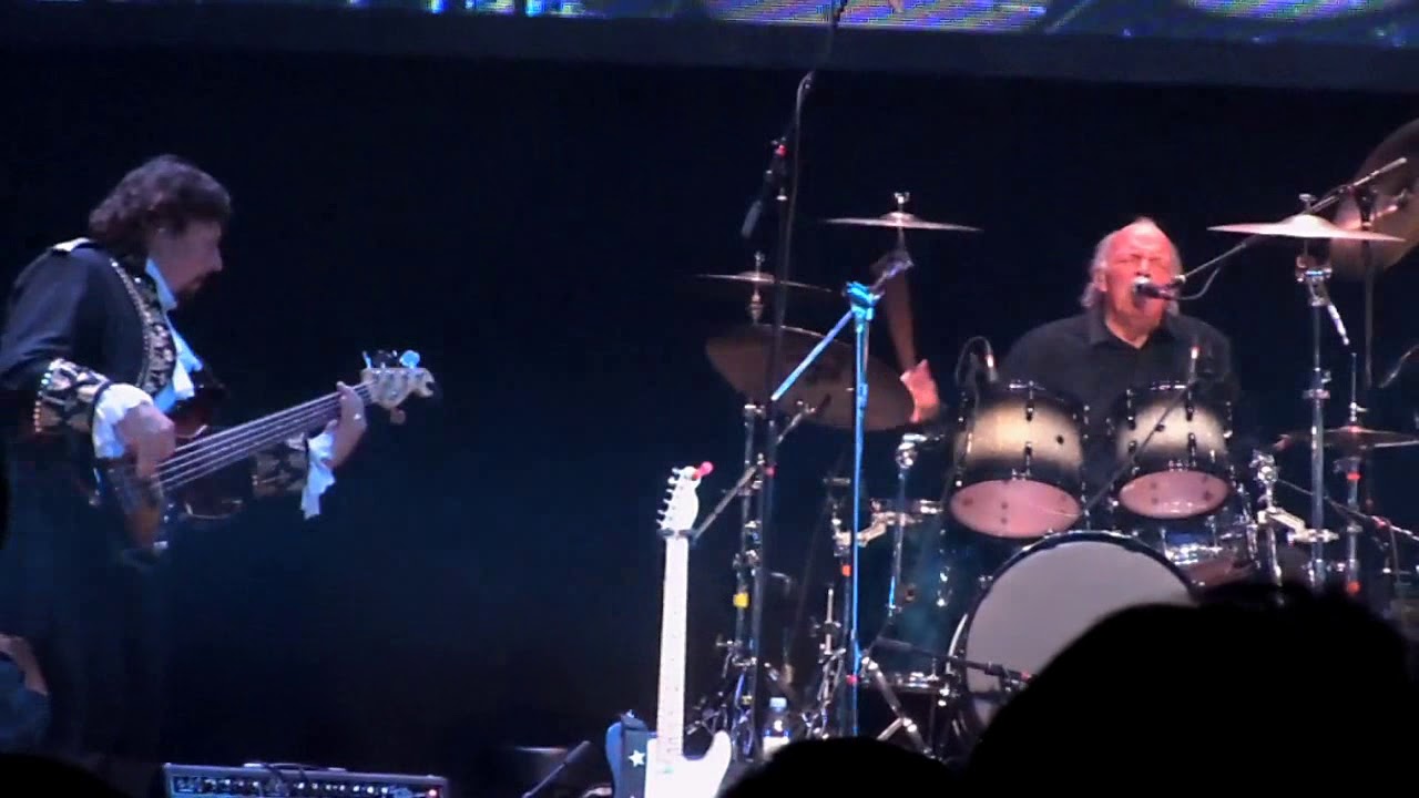 Peter Rivera - "(I Know) I'm Losing You" - Sept. 29, 2018 - YouTube