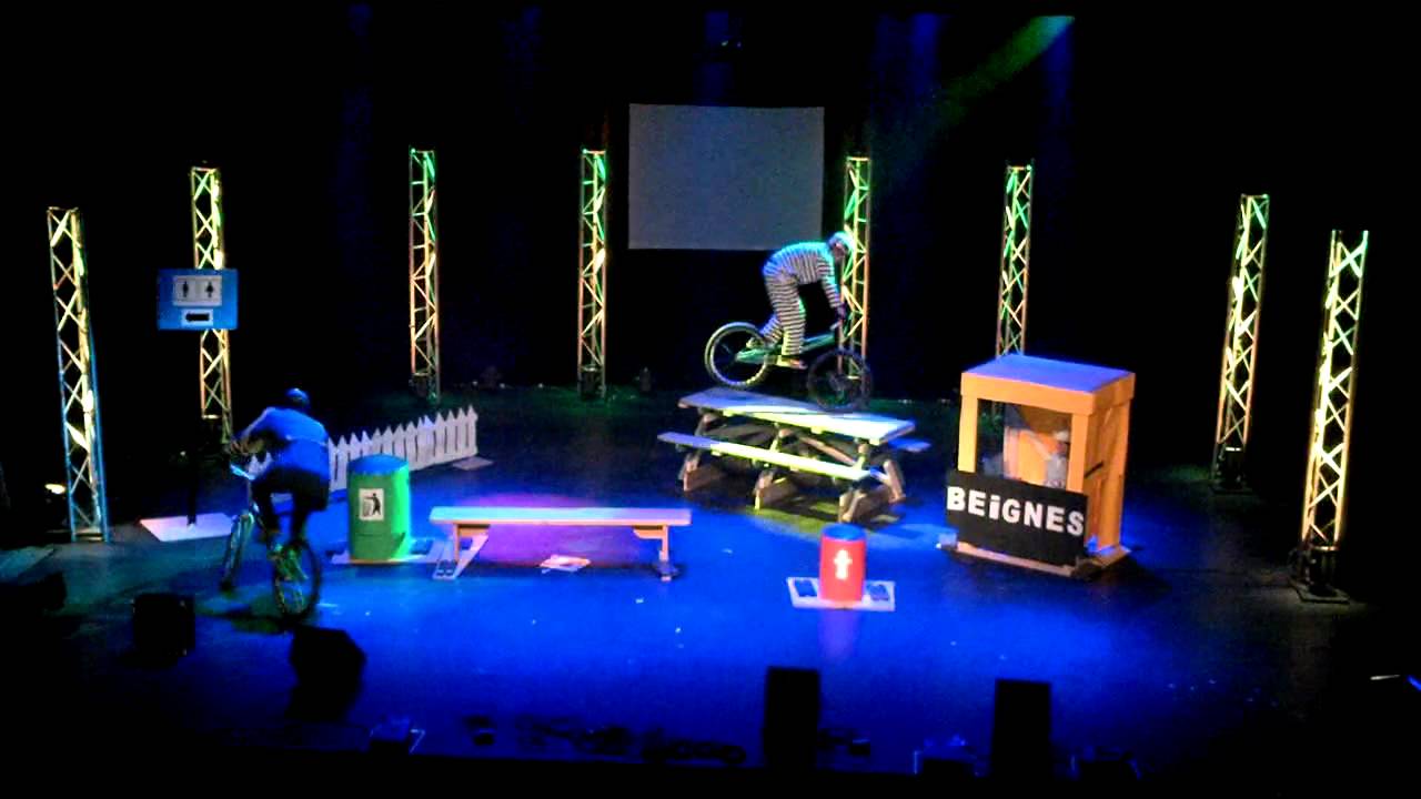 Team735 - Cegep en Spectacle - Carleton 2012 - YouTube