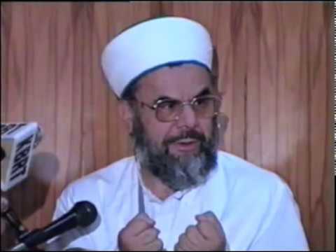 Kıyamet yaklaştıkça insanların ancak dünyaya tamahları ve Allah-u Teala'dan  uzaklaşmaları artar.