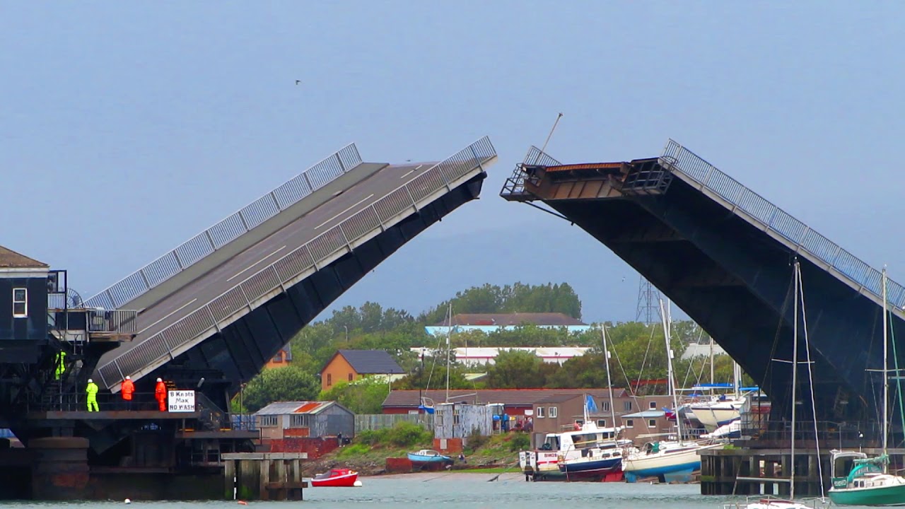 Walney Bridge Lift - YouTube